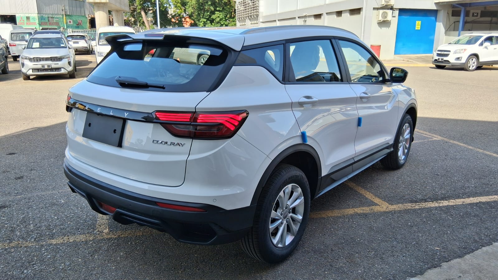 Geely Coolray Neo 2026 - Blanco - El Yaque Motors SRL