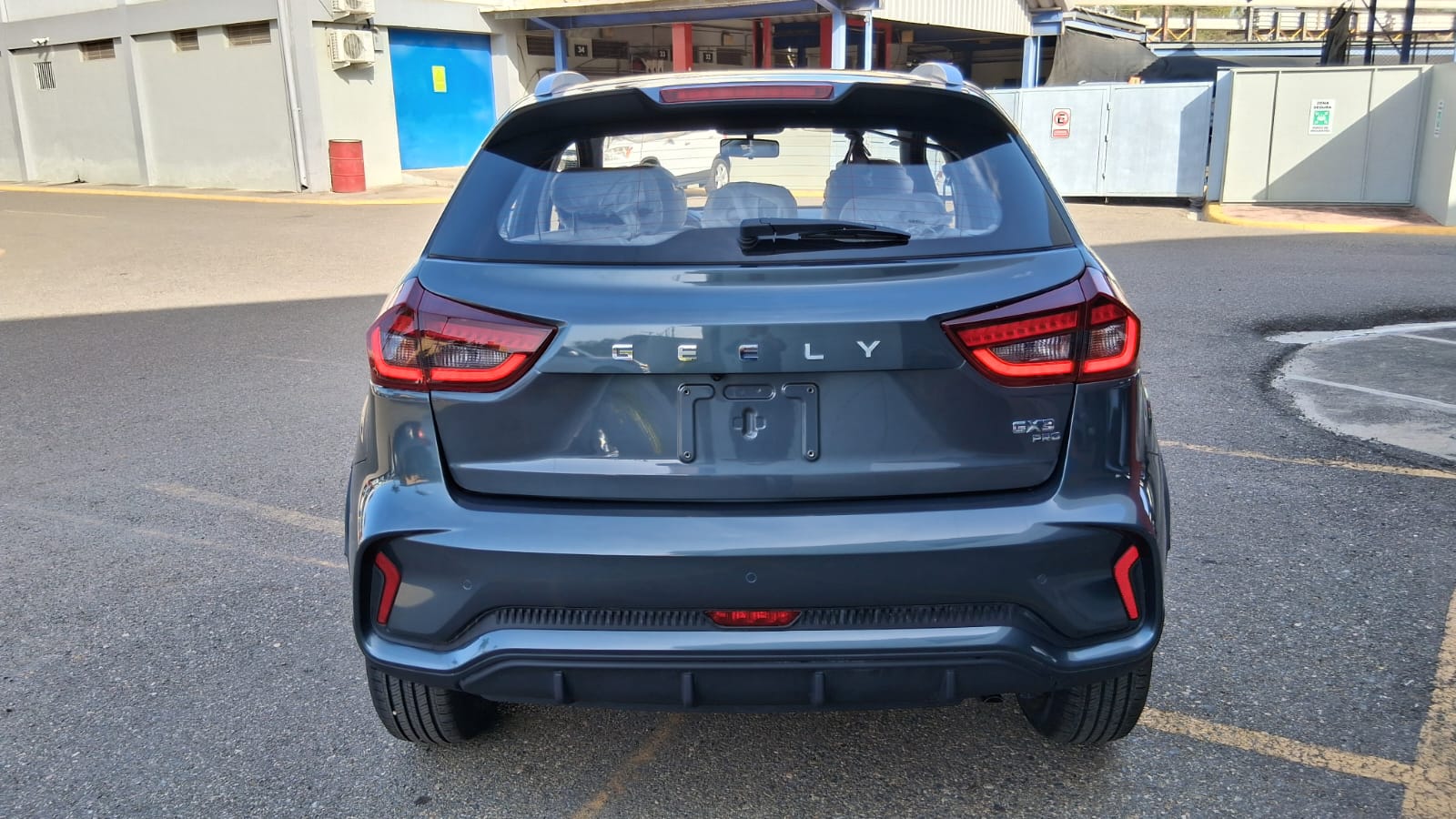 Geely GX3 Pro 2026 - Gris Oscuro - El Yaque Motors SRL